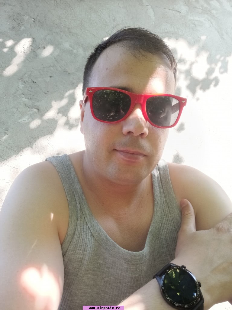 Iuli R, Barbat, 38 ani, Tulcea, Romania