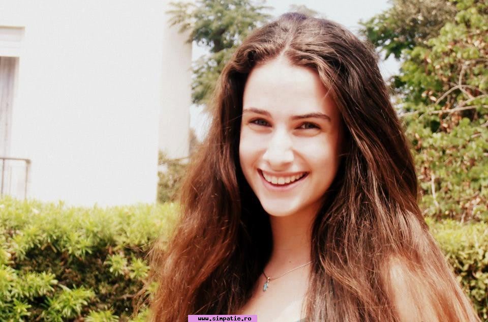 Alina15_kiss, Femeie, 24 ani, Arad, Romania