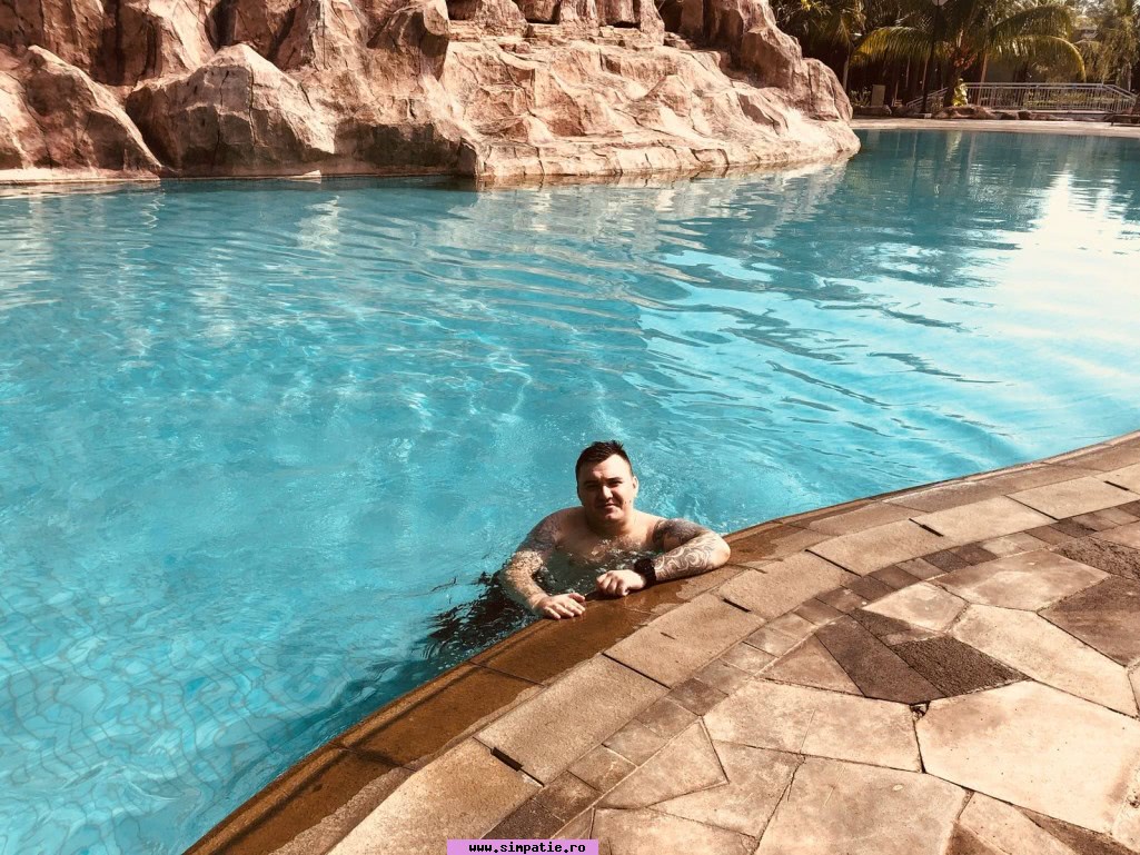 Hassard, Barbat, 39 ani, Marea Britanie